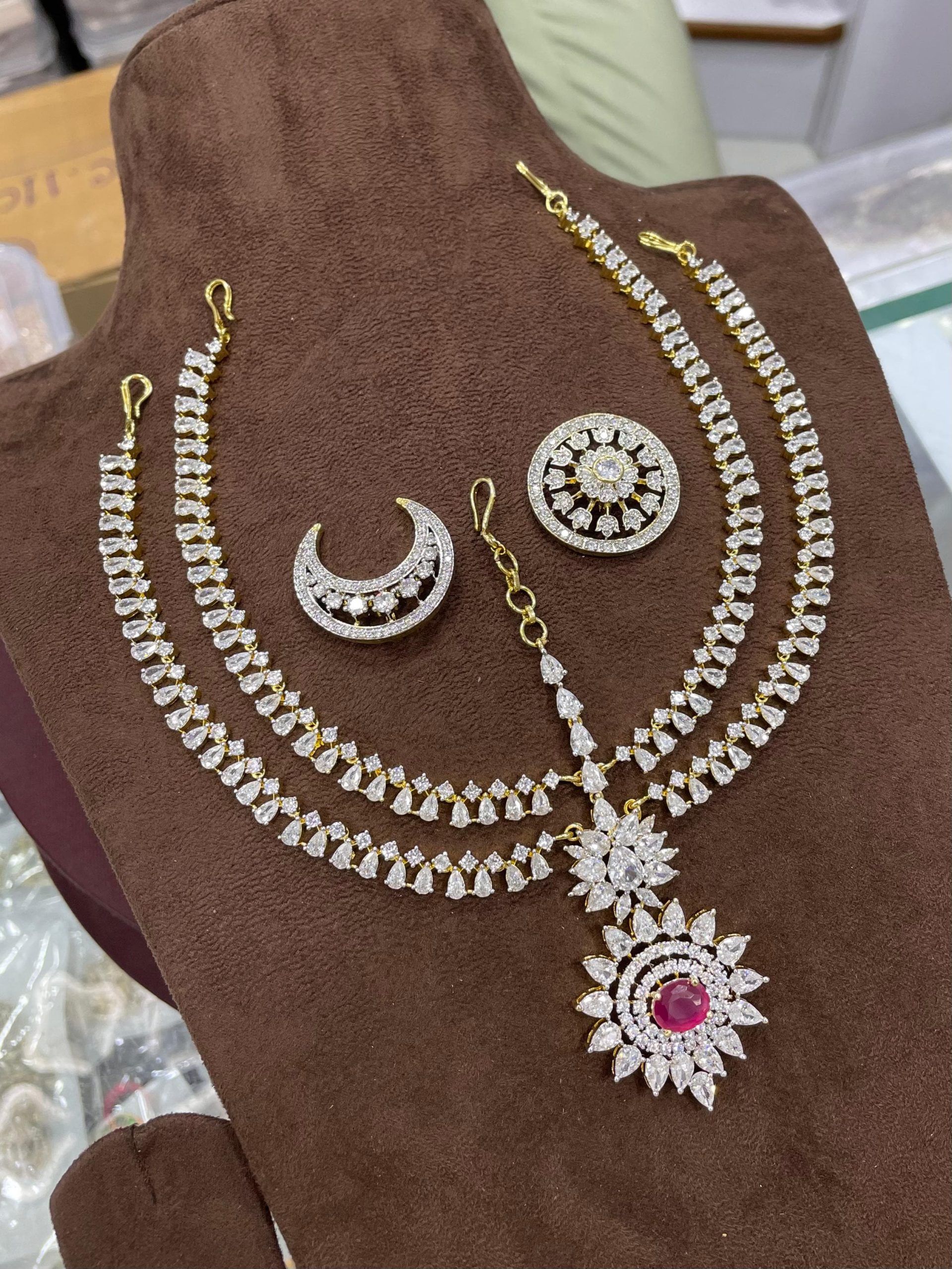 Diamond Maang Tika | Urvaa | One Gram Gold Diamond Maang Tika Jewellery